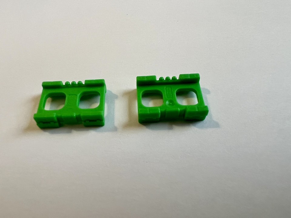 Lego Lot Of 2 Bright Green Minifigure Utility Belts Belt Minifig | eBay