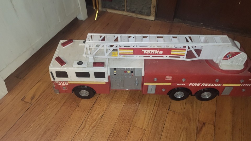 Tonka Fire Rescue Truck #328 Toy #06735 2010 Hasbro Light/Sounds | eBay