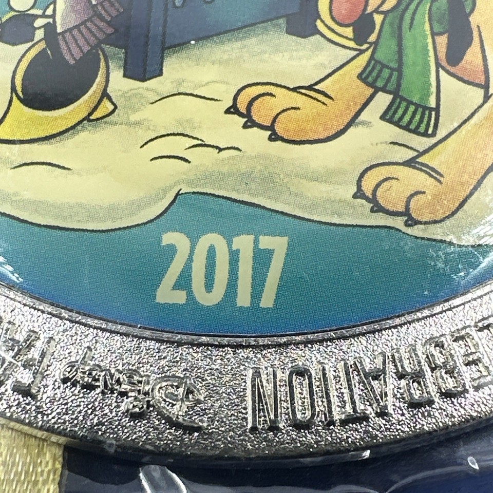 DISNEY Cast Member Family Holiday Celebration CHRISTMAS ORNAMENT 2017 ...