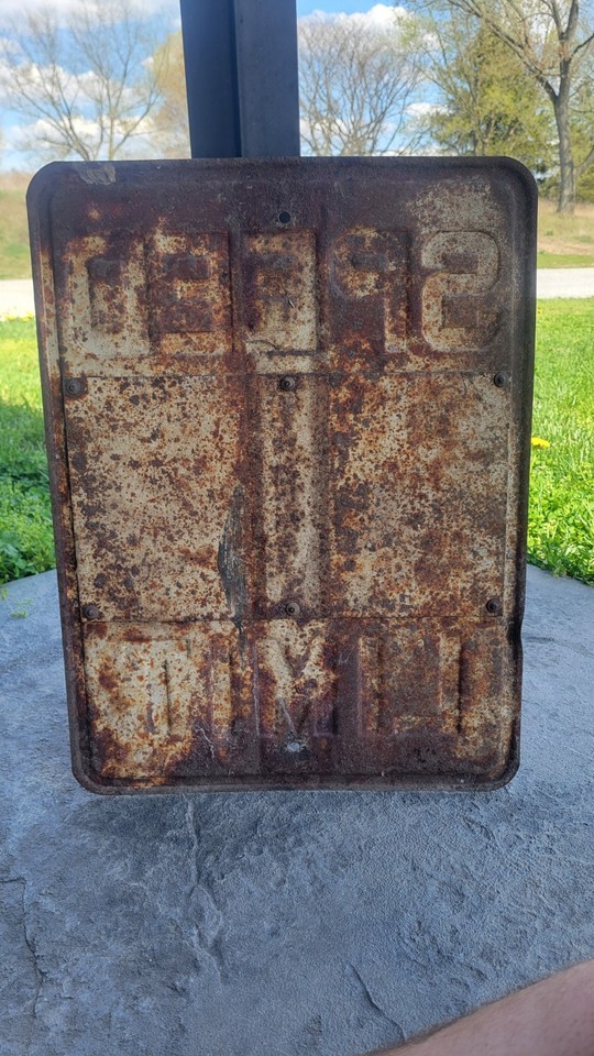 ORIGINAL OLD MARBLES REFLECTOR EMBOSSED SPEED LIMIT 30 ROAD HIGHWAY ...