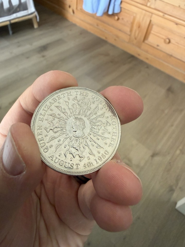 1980 August 4th £5 Pound Coin, Queen Elizabeth the Queen Mother 80th ...