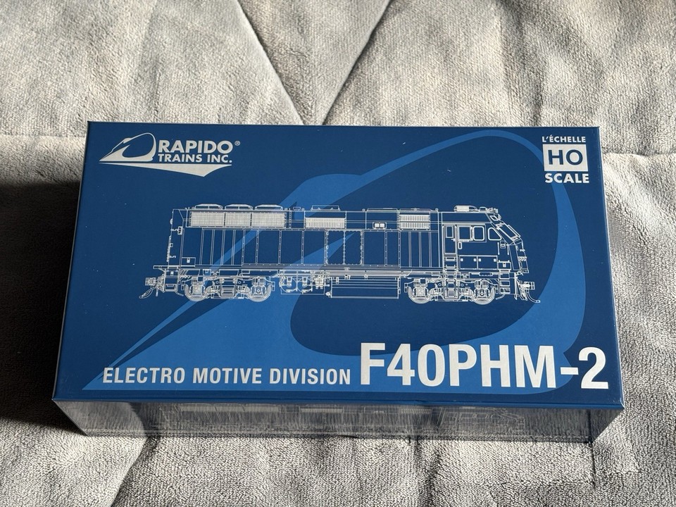 Rapido HO EMD F40PHM-2 'Winnebago' Chicago Metra METX #197 DC 83207 | eBay