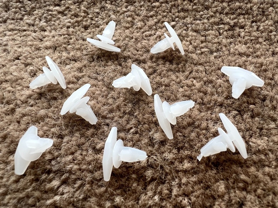 FITS FORD WEATHERSTRIP & RUBBER DOOR SEAL RETAINER FASTENERS TRIM CLIPS ...