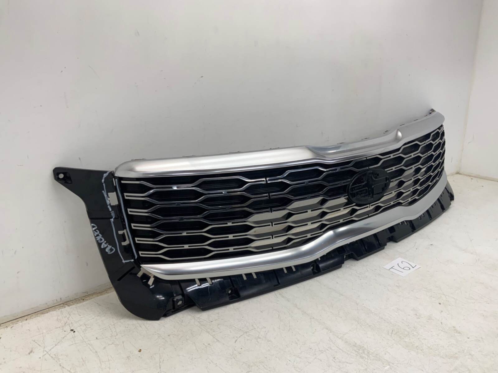 2019 2020 2021 KIA TELLURIDE FRONT UPPER GRILLE/GRILL W/O EMBLEM OEM 19 ...