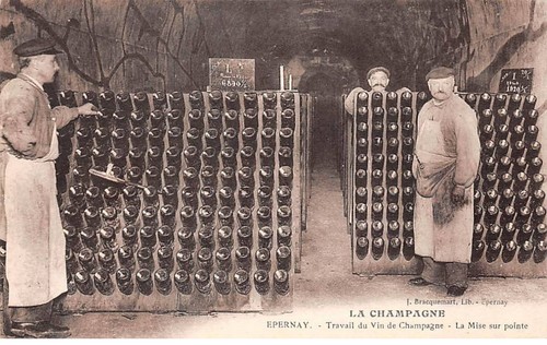 51 - EPERNAY - SAN30654 - Travail du Vin de Champagne - La Mise sur ...
