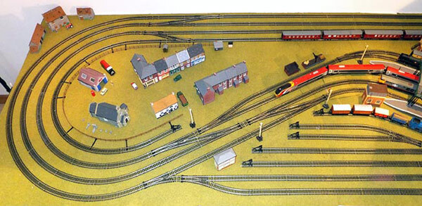 HORNBY Digital Train Set HL10 Large Layout - Multi Track with 2 Trains ...