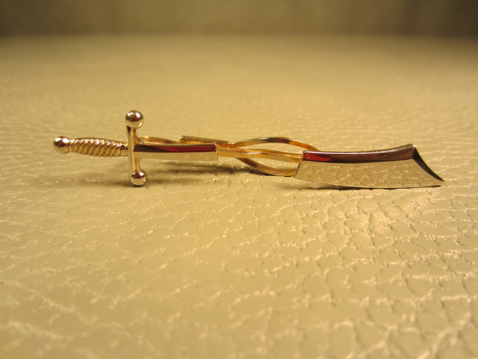 Vintage Mid Century Modern Pierced Sword Yellow Gold … - Gem