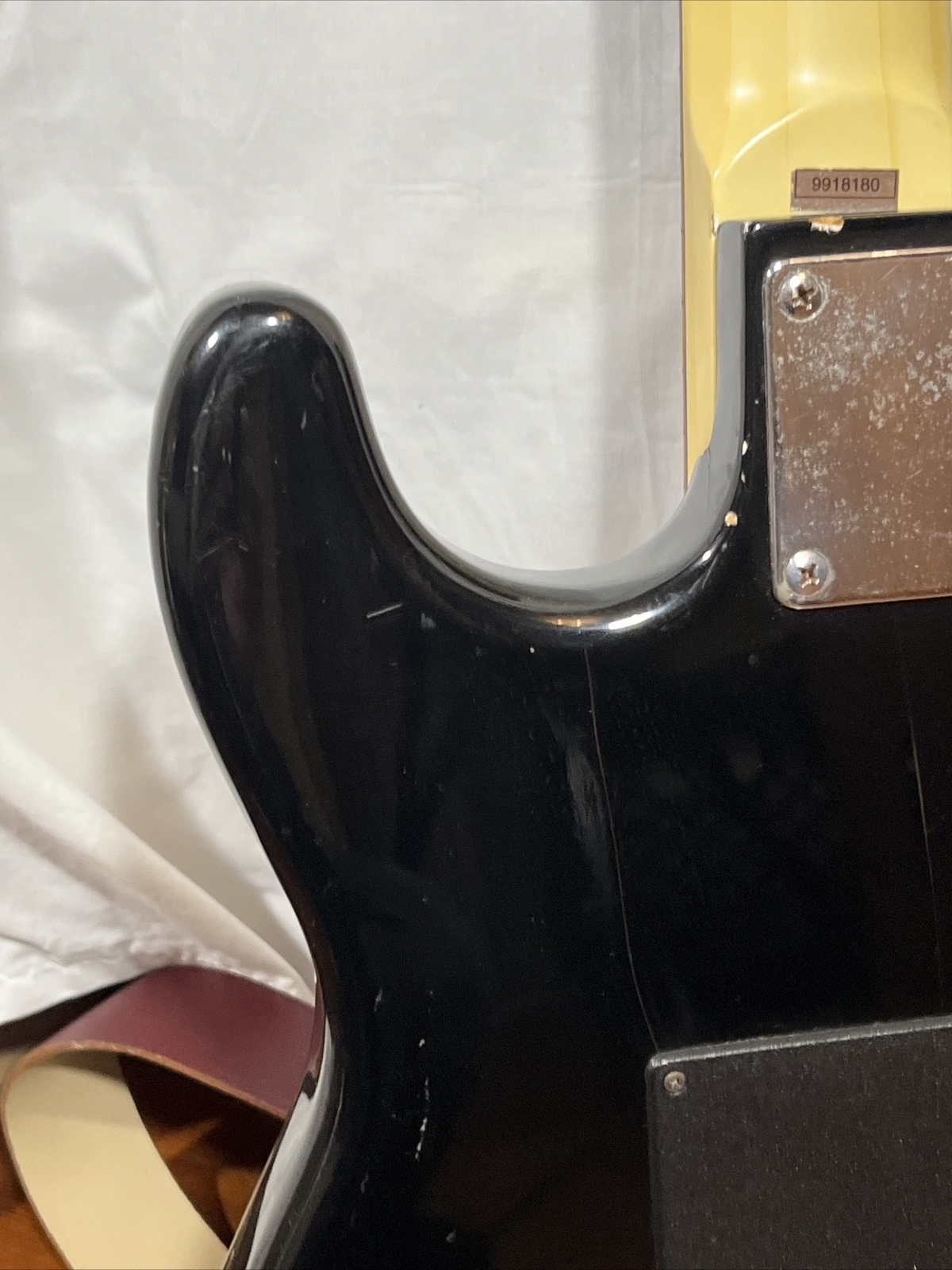 1980’s-90’s Hondo II Loaded Stratocaster Guitar With 2 Straps VTG | eBay