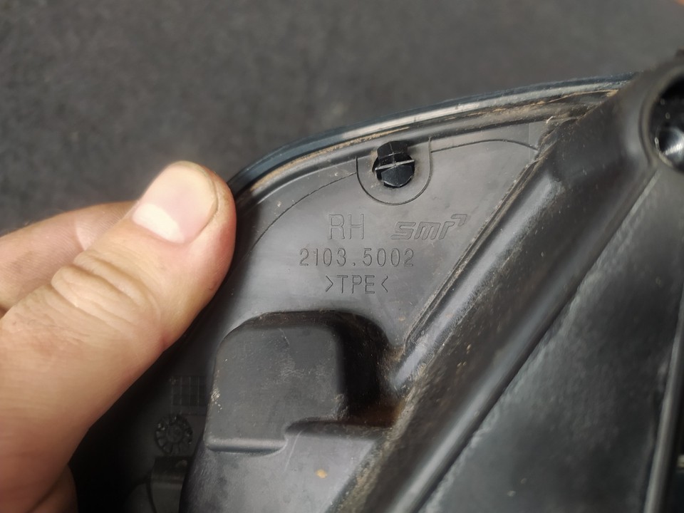 2016 LAND ROVER DISCOVERY 4 L319 09-16 DRIVER RIGHT WING MIRROR 2103. ...