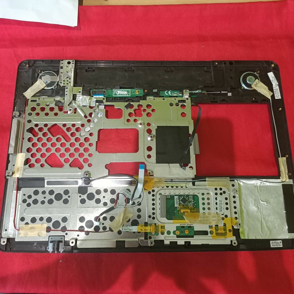 NEC Versa P9110 Top Case Rests Wrists Plastics Processing Up Keyboard ...