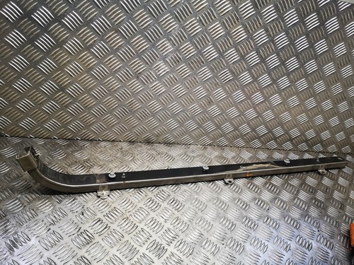 Mercedes Vito W447 Sliding Door Runner Guide Mount Middle Left ...