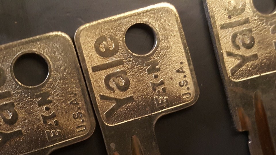 Lot of 42 Key Blanks Yale Original E•T•N Eaton Security USA Keys 2 5/16 ...