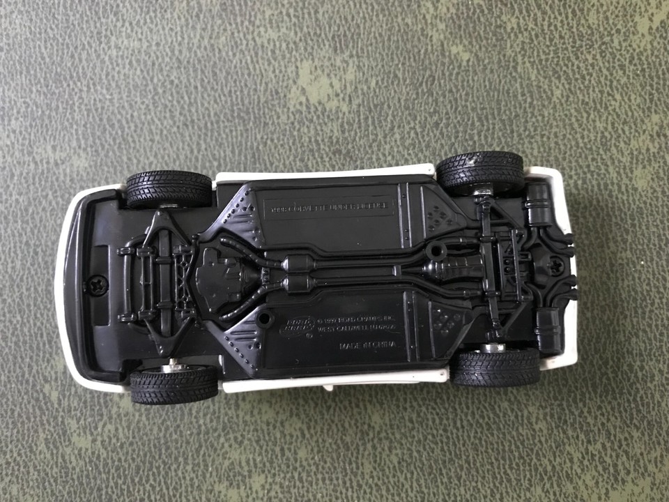 Road Champs Diecast - 1998 Chevy Corvette Car - White In Color 1:43 W ...