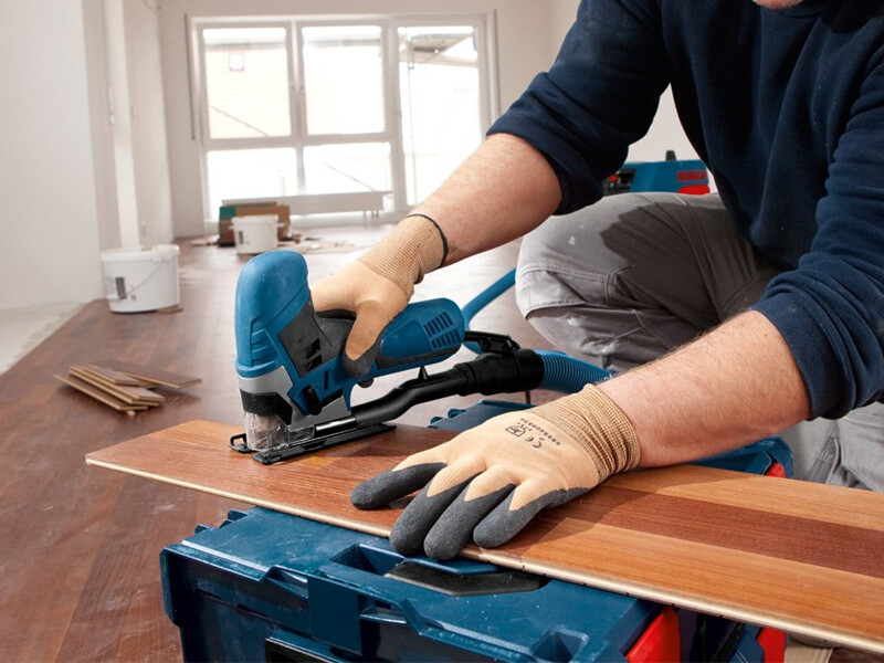Bosch Professional Heavy Duty Jigsaw 650W with Dust Extraction Set ...
