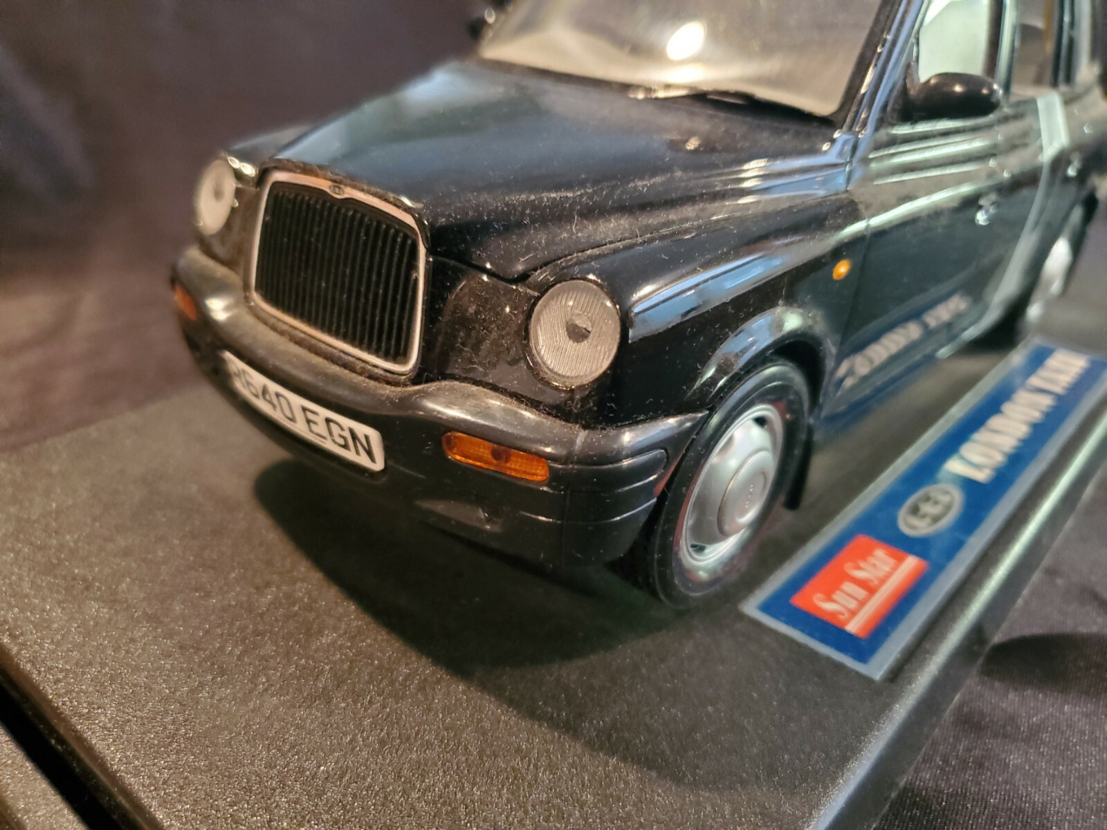 Sunstar Black London Taxi