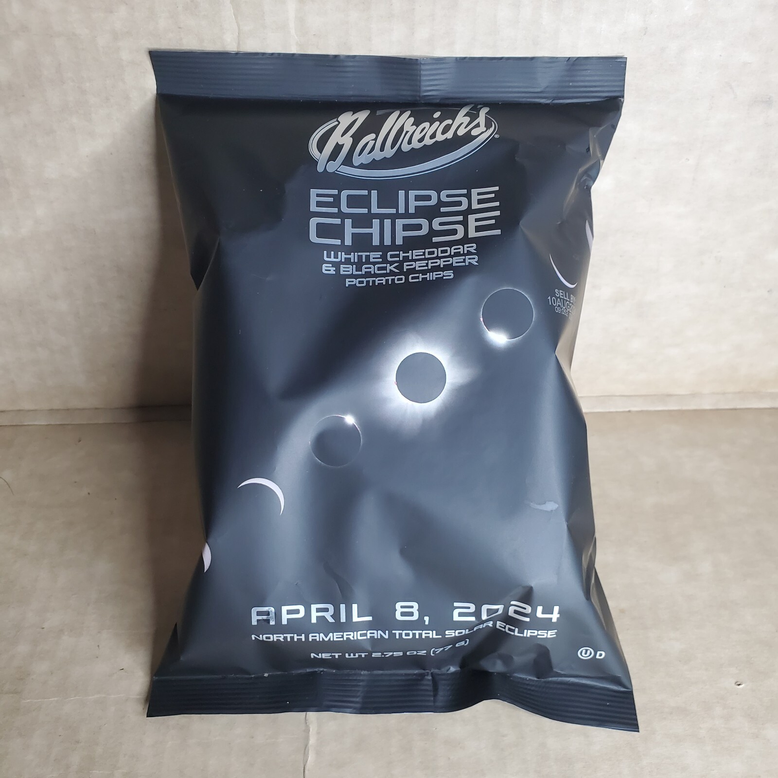 Ballreich's Solar Eclipse White Cheddar & Black Pepper Potato Chips 2 ...