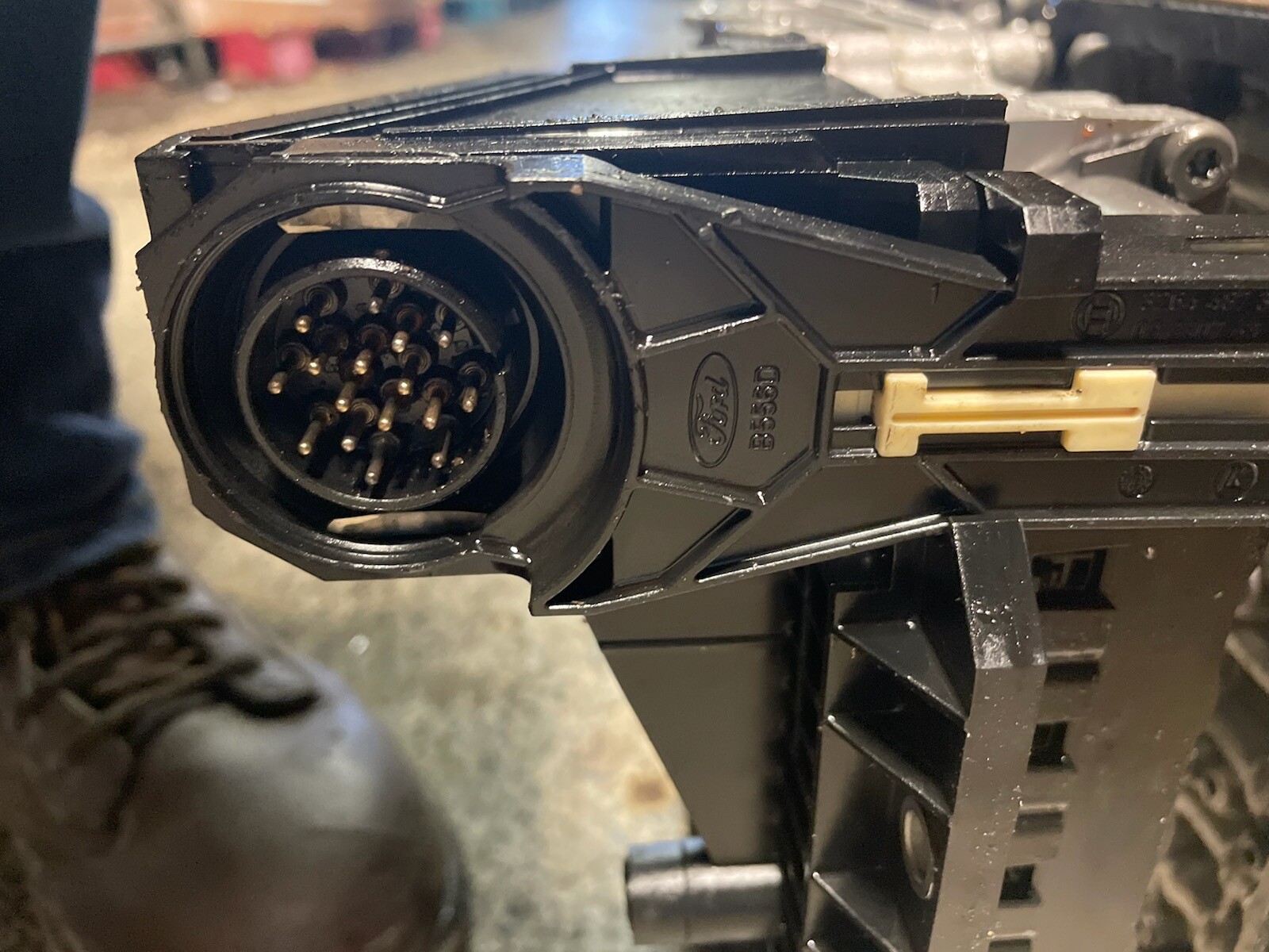 6R75 TRANSMISSION CONTROL MODULE TCM 16 PIN CONNECTOR 2005 UP Range ...