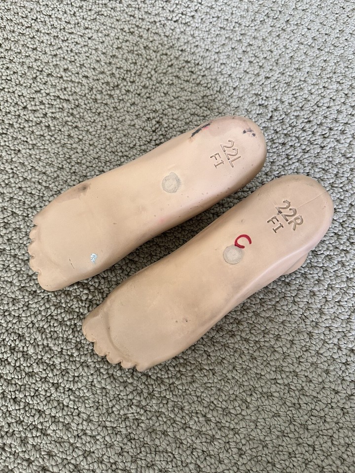 Freedom Innovations Carbon Fiber Prosthetic Legs Ossur Knees Cat 1 Feet ...