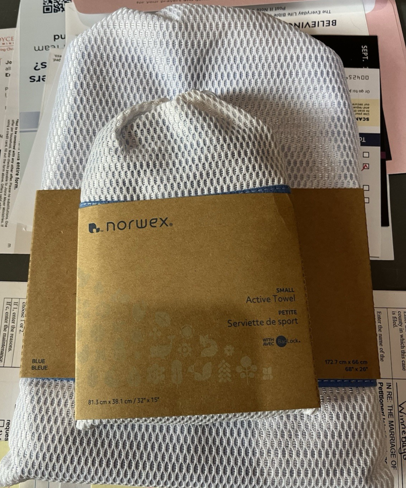 Beautiful Blue Norwex Large and Small Sports Towels SET With Bags these ...