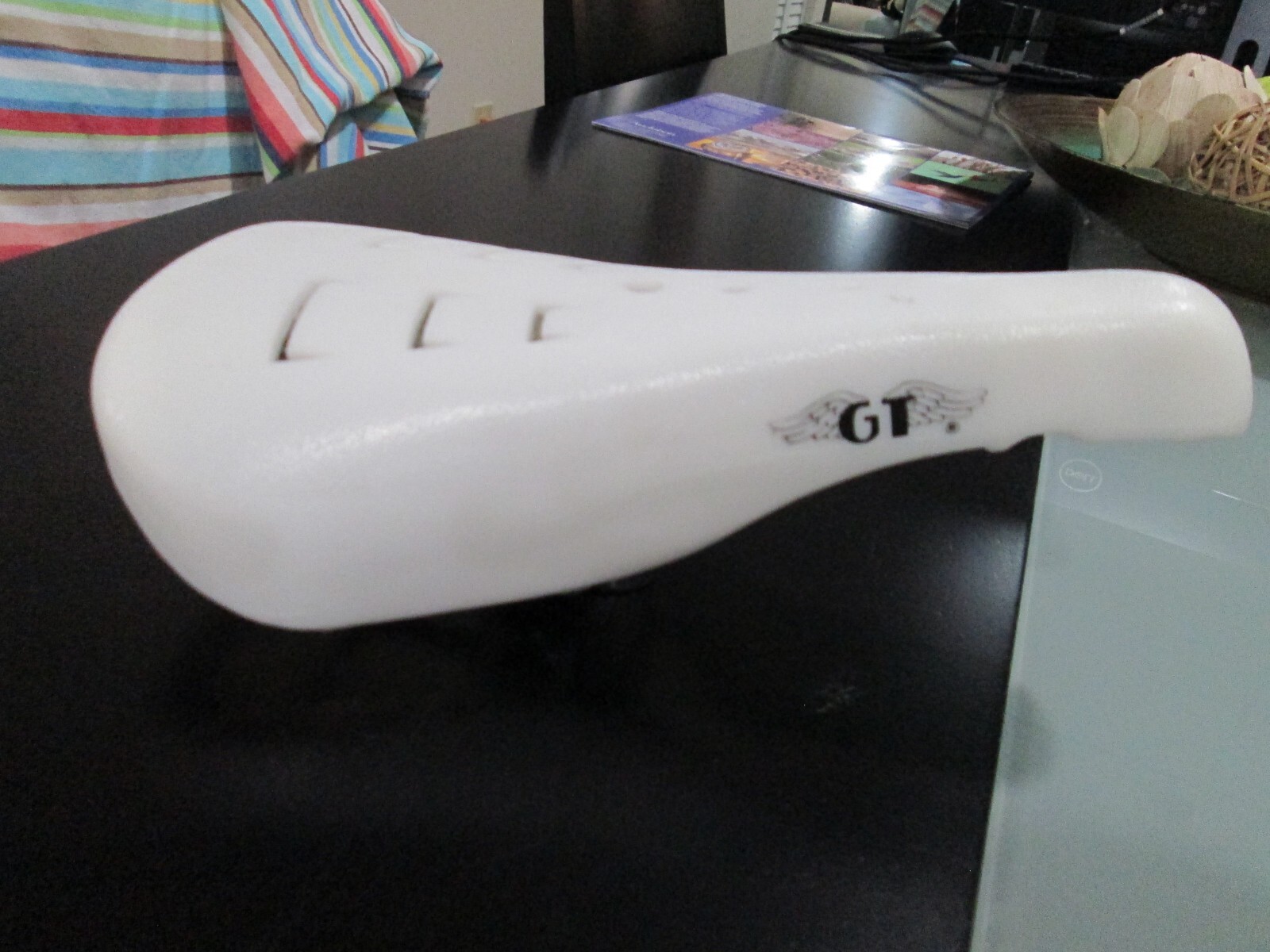 Nos OLD SCHOOL BMX VISCOUNT GT WING LOGO SEAT white | eBay