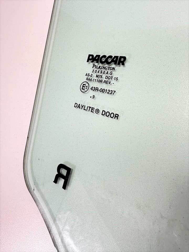 2020 Kenworth T680 Right Passenger Door Glass Window OEM 43R-001237 R44 ...