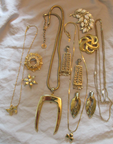 Vintage Designer Mix Jewelry Lot Gold Tone Items Modern Retro | eBay