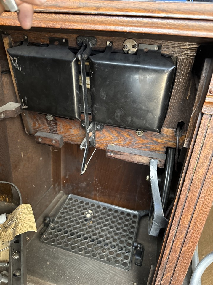 Antique Minnesota Model A Treadle Sewing Machine Early 1900's Cast Iron ...