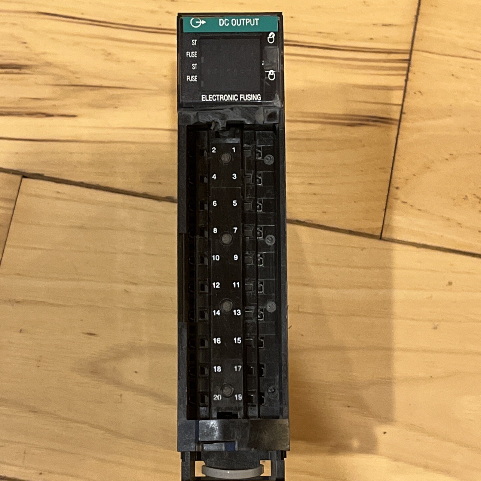 1756-OB16E Allen Bradley ControlLogix DC Output Module 24VDC Sink 30VA ...