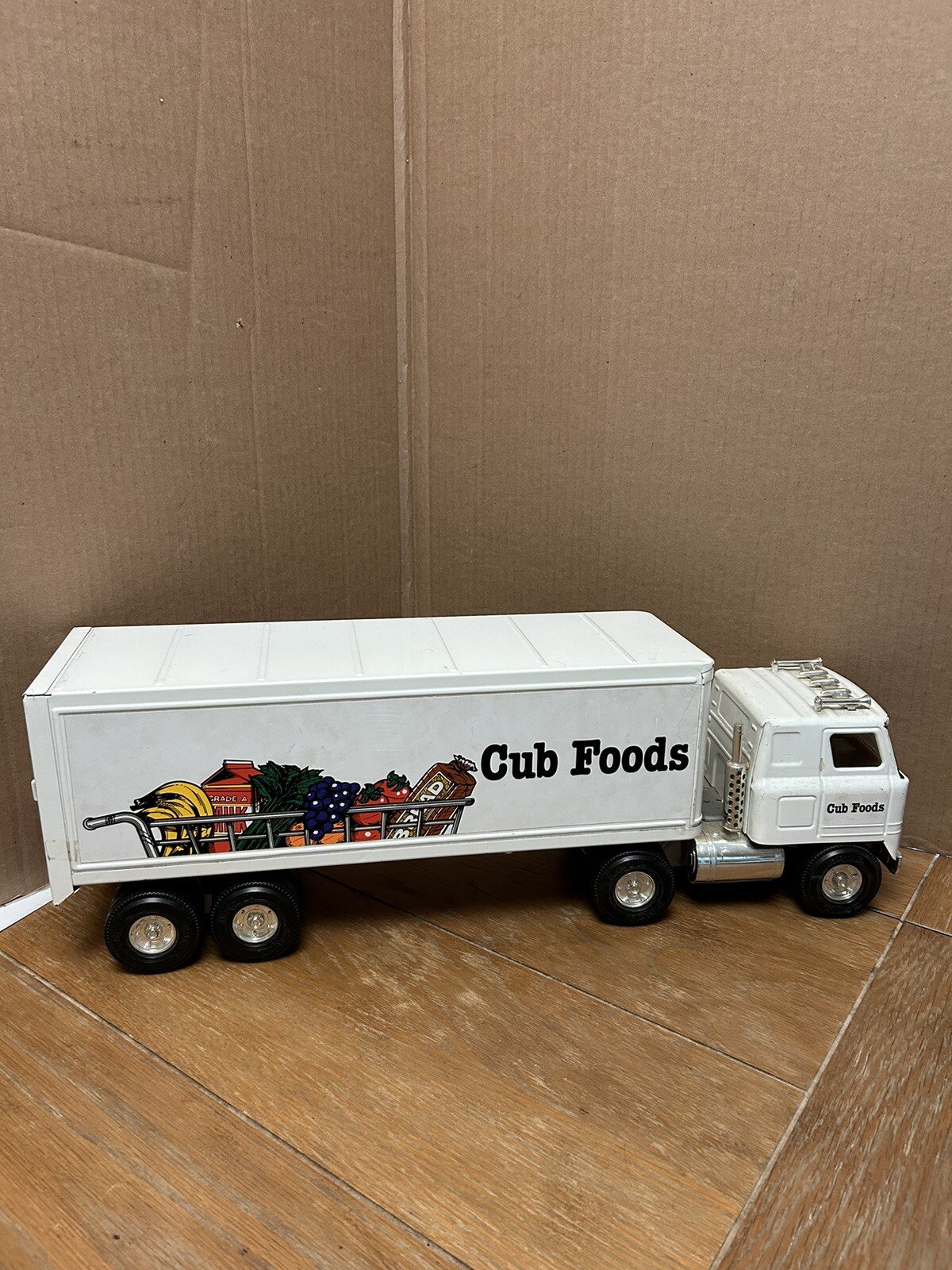Ertl Cub Foods Semi Truck And Trailer | eBay