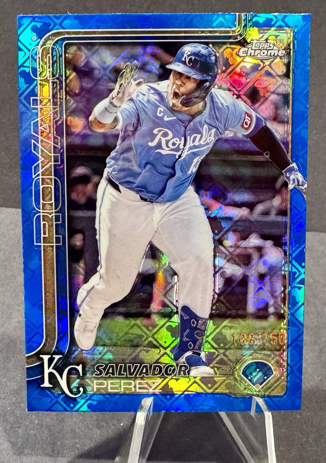 Salvador Perez 2025 Topps Chrome Logofractor Edition #114 Gold ...