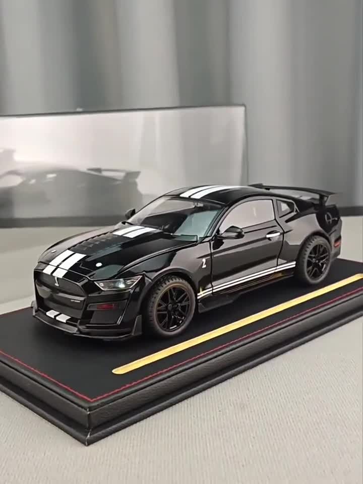 1:18 Ford Mustang Shelby GT500 Diecast Model Car - Alloy Display (No ...