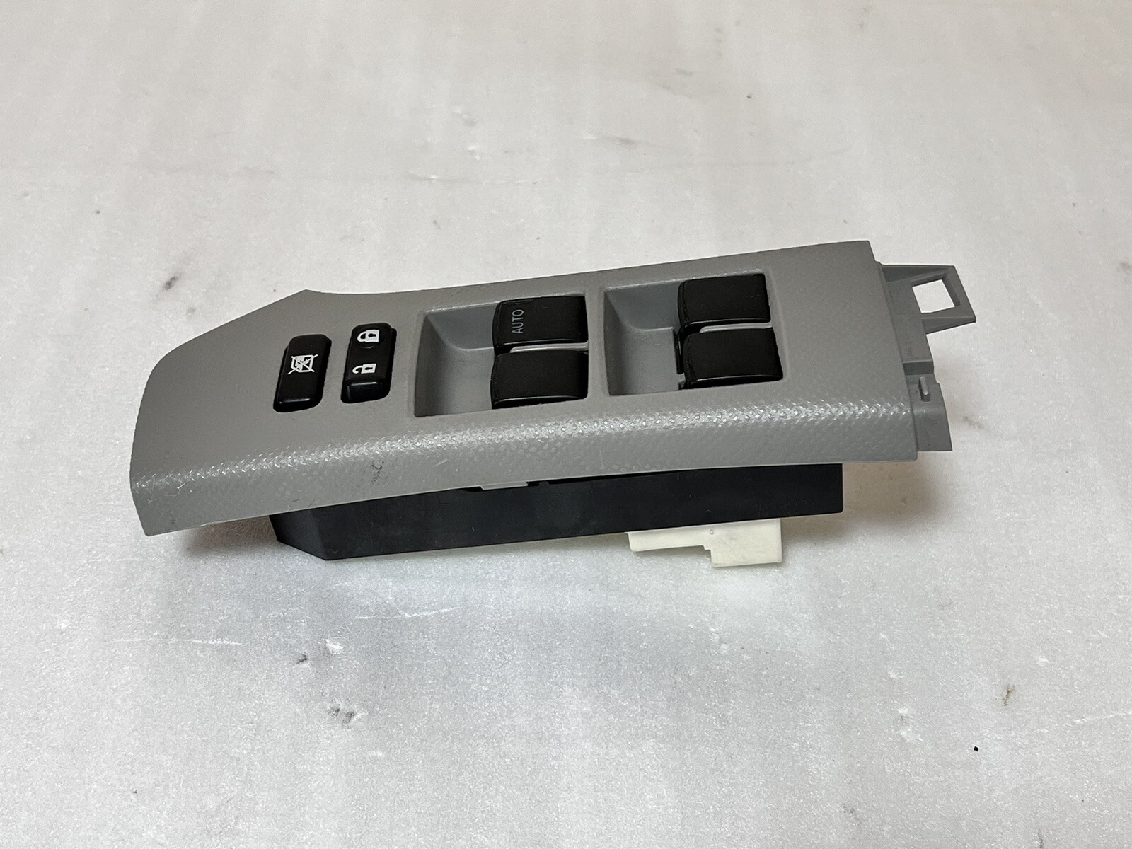 Toyota Vitz Yaris Scp90/KSP90 Front Right Master Control Power Window ...