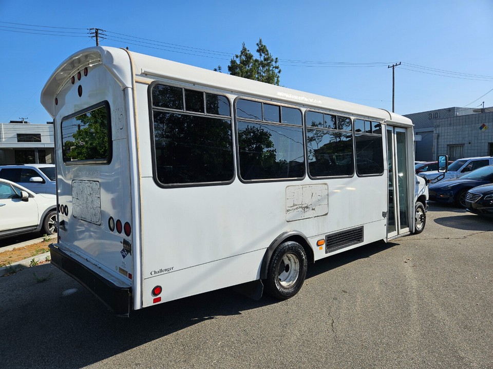 2014 Ford E-Series Van Shuttle Bus 1-Owner MINT | eBay