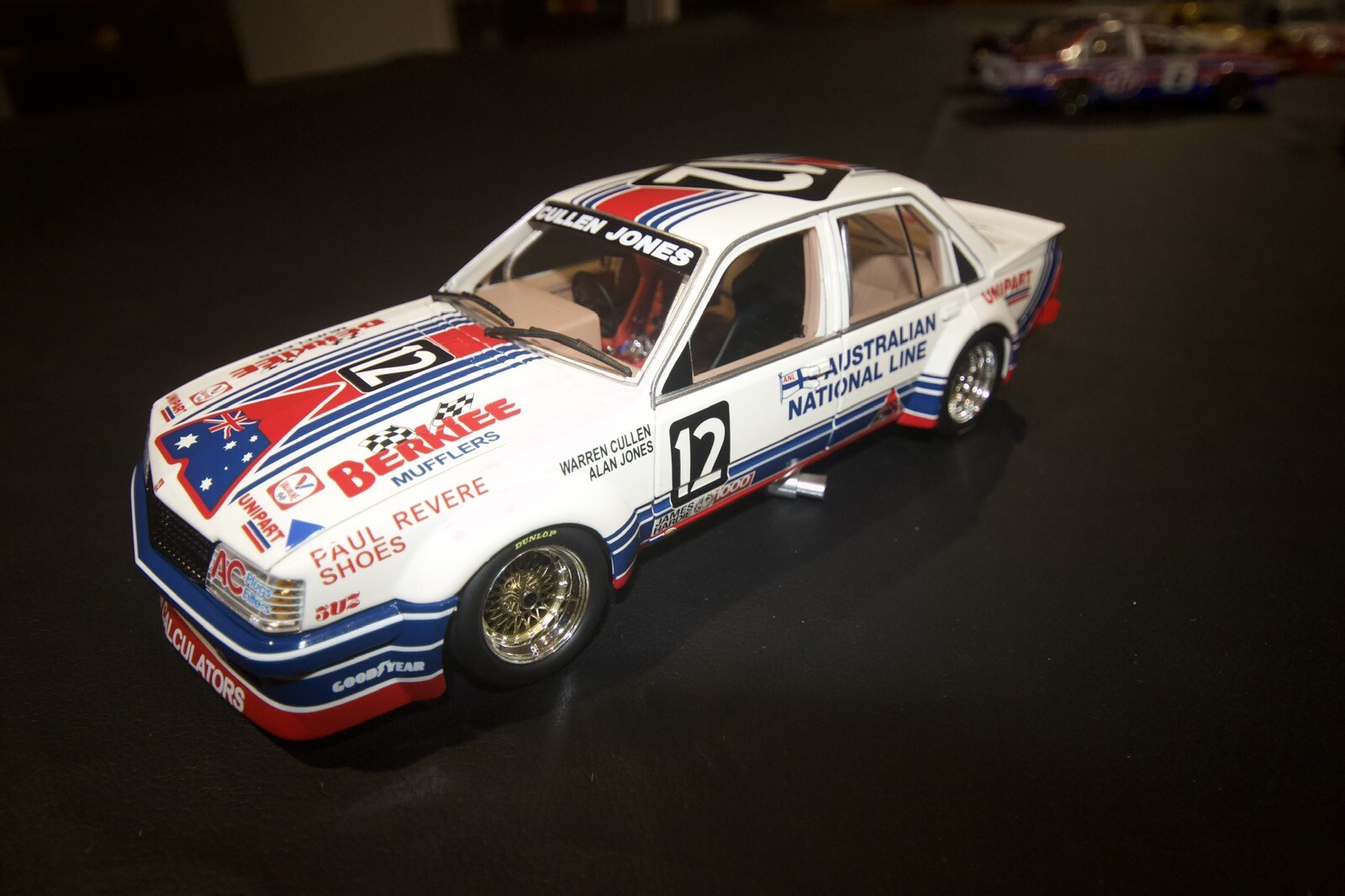 classic carlectables 1 18 holden VC Commodore Bathurst 1981 Jones ...