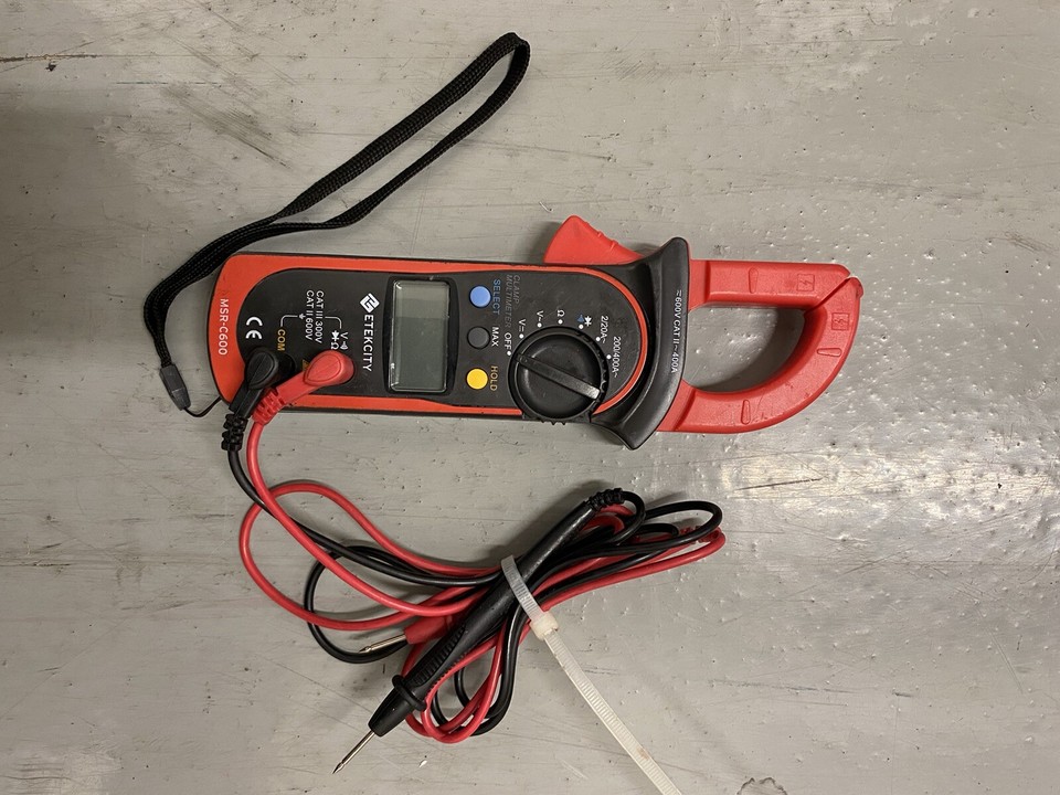 UNI-T UT200A Digital Clamp Multimeter AC Current AC/DC Voltage ...