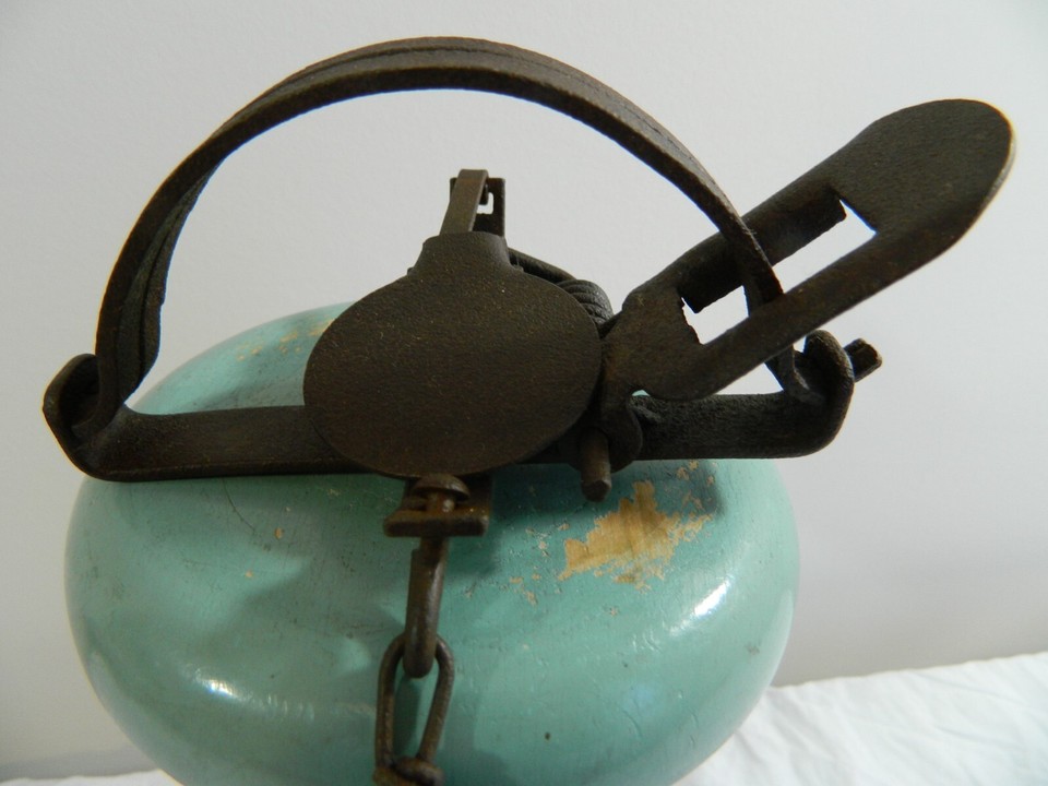 Vintage Metal Jump Trap Chain Ring Cabin Lodge Outdoors Decor Great For ...