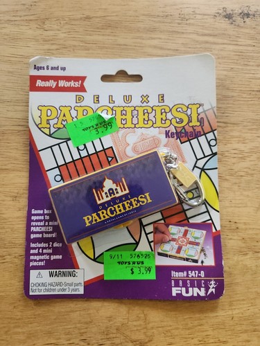 NEW DELUXE PARCHEESI KEY CHAIN-GAME BOX OPENS TO REVEAL MINI PARCHEESI ...