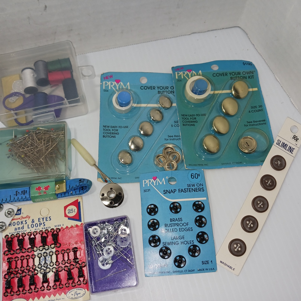 Lot Of Vintage Sewing Notions Hook & Eye, Snaps, Buttons, Prym Covers ...