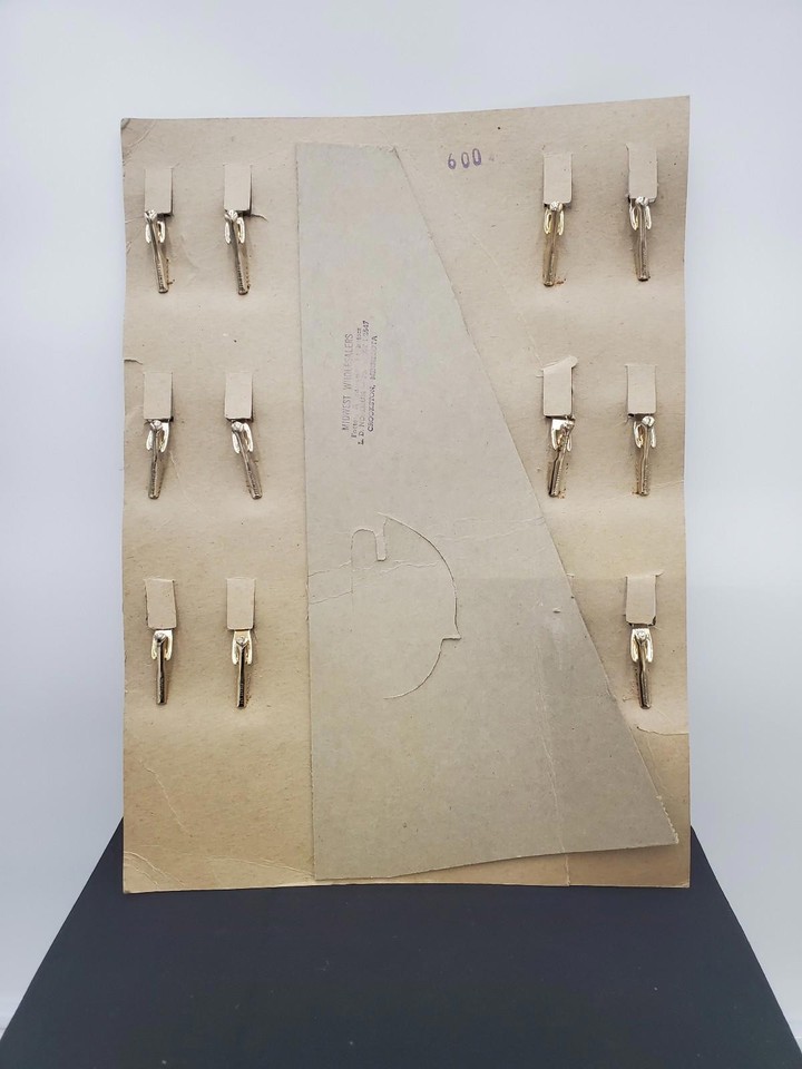 VINTAGE 50/60s NOVELTY KEY RINGS STORE DISPLAY of 12 HANDI KEY | eBay