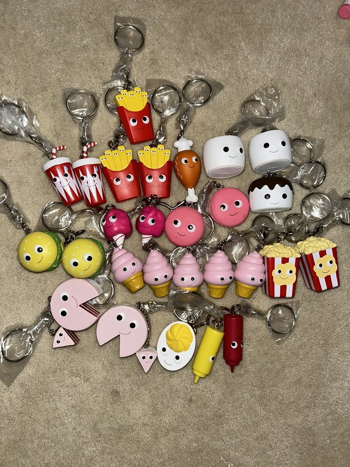 1 Yummy World Red Carpet Vinyl Keychain Blind Box Keychain | eBay