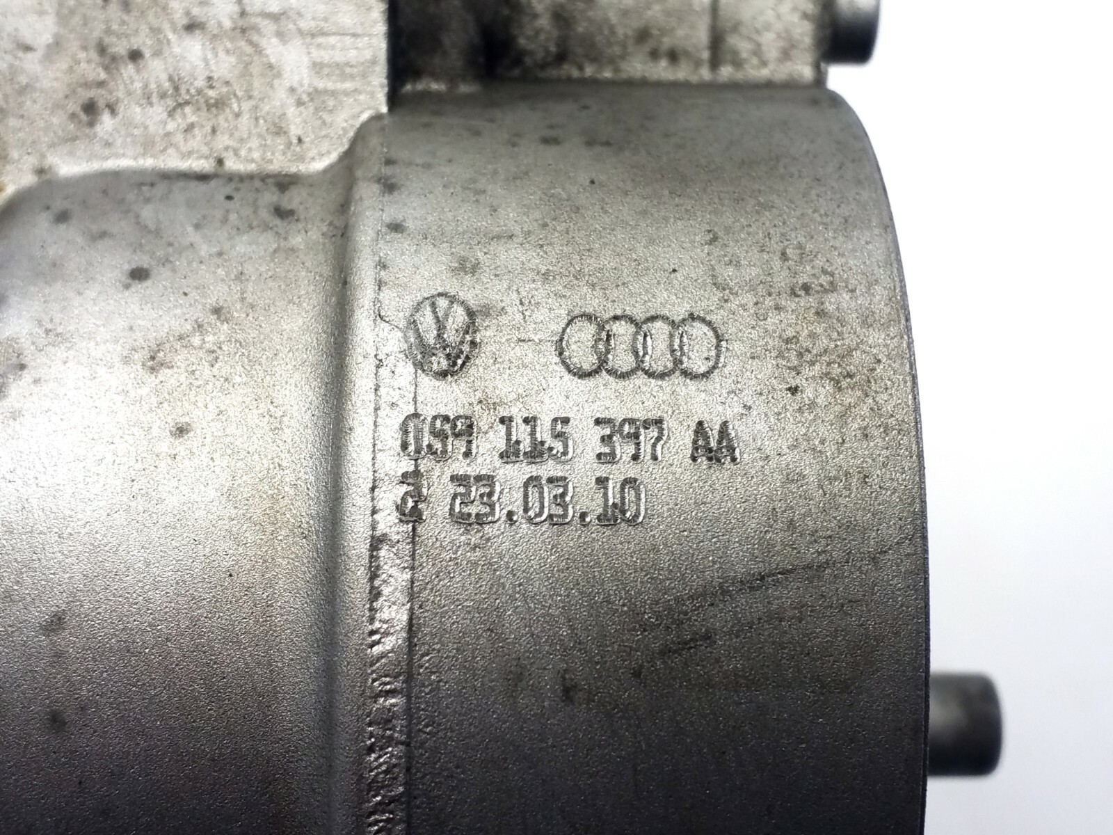 2010 Audi A5 3.0 TDI Diesel Oil Filter Housing Cooler 059115397AA for ...