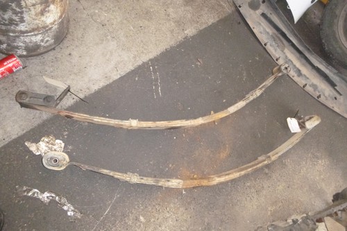 FORD AU FALCON / FAIRMONT WAGON REAR LEAF SPRINGS PAIR STANDARD 09/98 ...