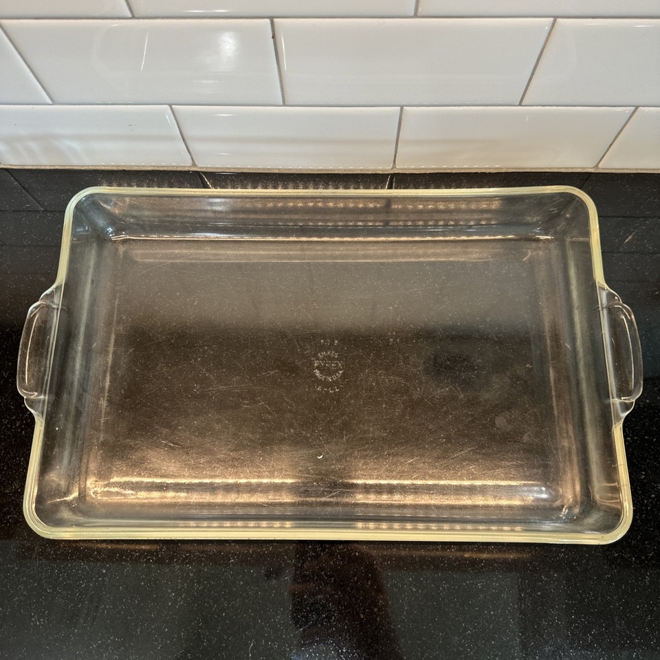 Vintage 50’s PYREX Sculptured-Handles Glass 9x13 Casserole Baking Pan ...