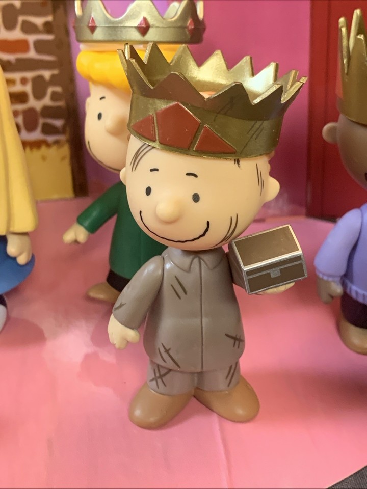 2010 Peanuts Christmas Play Mini Figure Nativity Set W/Fold-out Stage ...