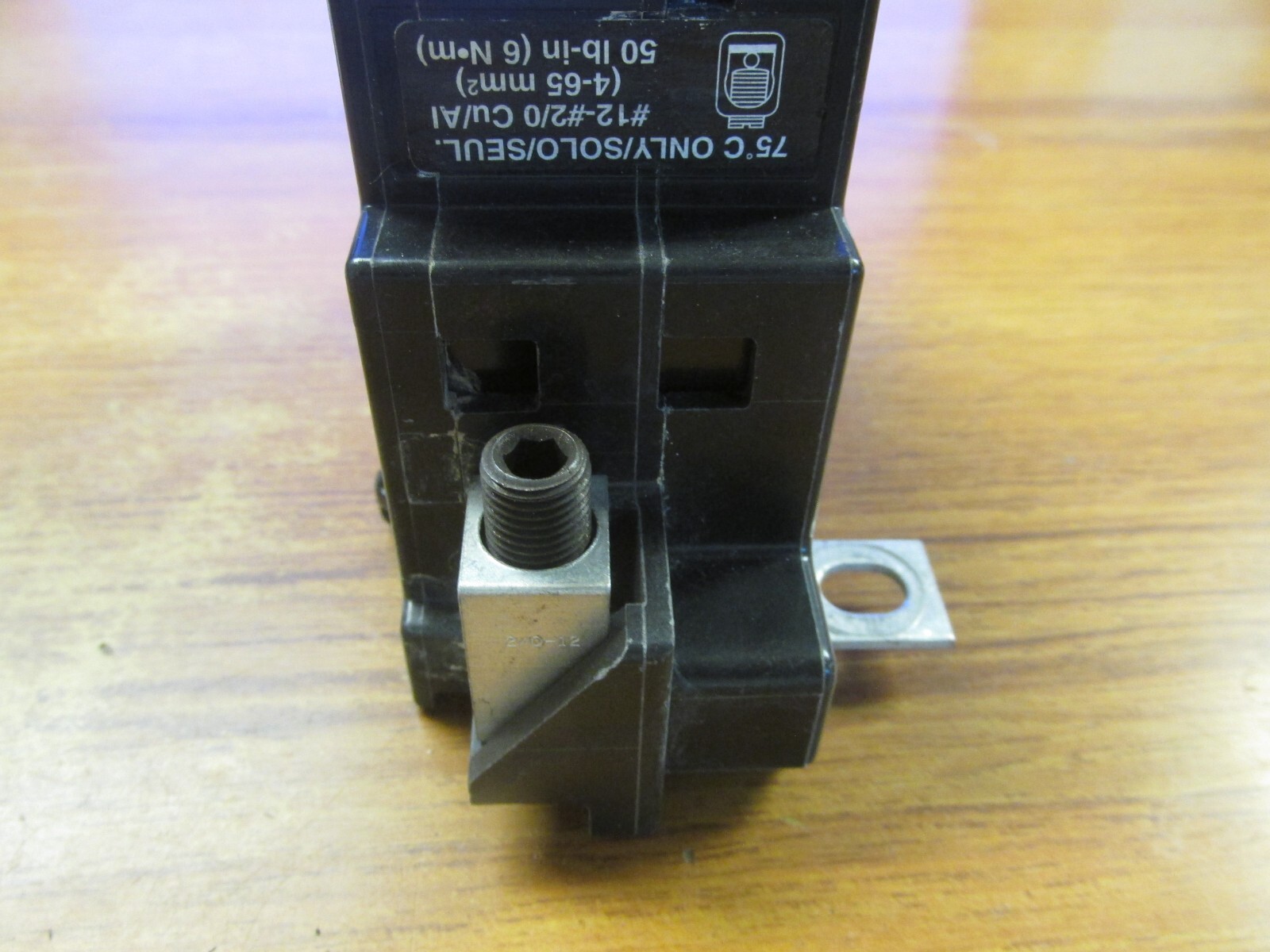 Square D 100A, 2P, 240V Circuit Breaker Cat# QOM100VH QOM100VH8106 ...