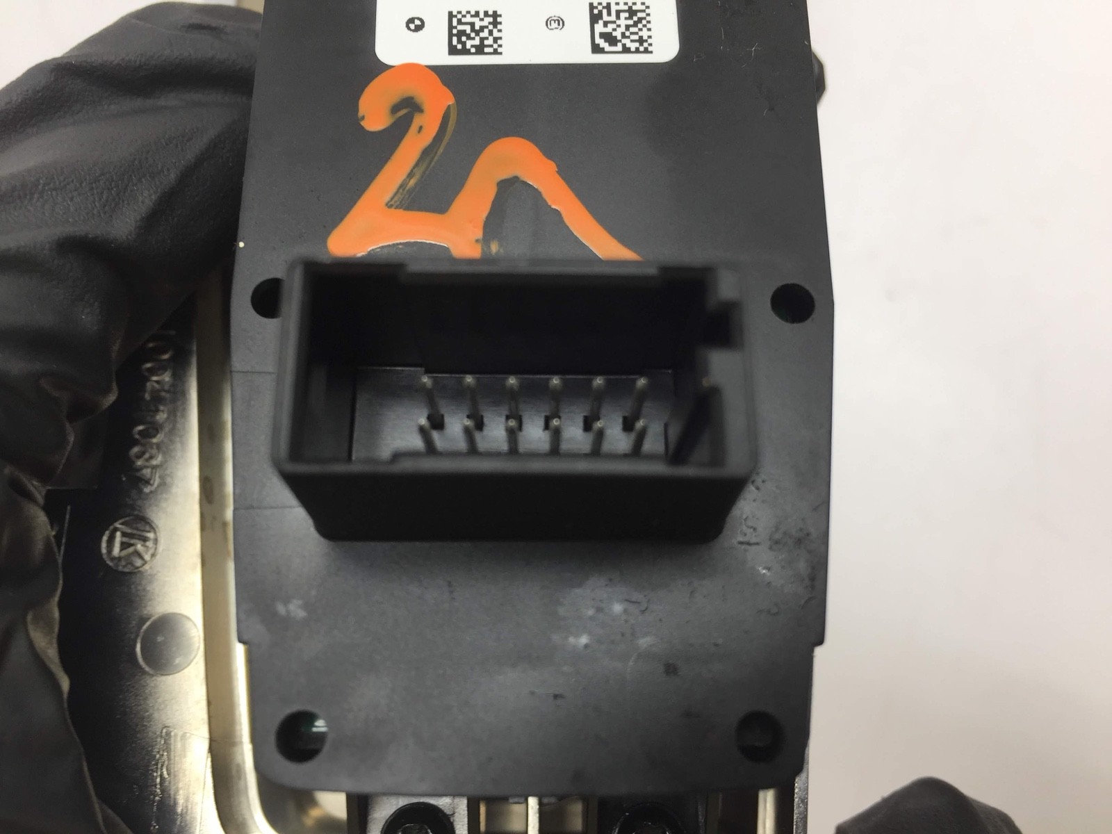 11-16 BMW 528i CENTER CONSOLE PARKING SWITCH w/ BEZEL TRIM 9217594 01 ...