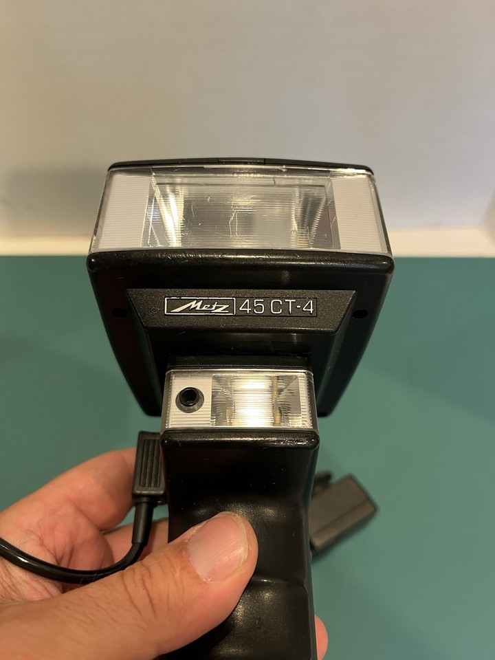 Vintage Camera Equipment Metz 45 CT-4 Digital Flash Unit + SUNPAK 411 ...