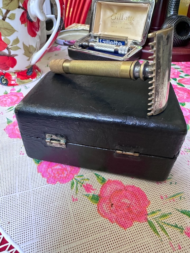 Vintage Gillette razor -1903-1904 and original box in used condition ...