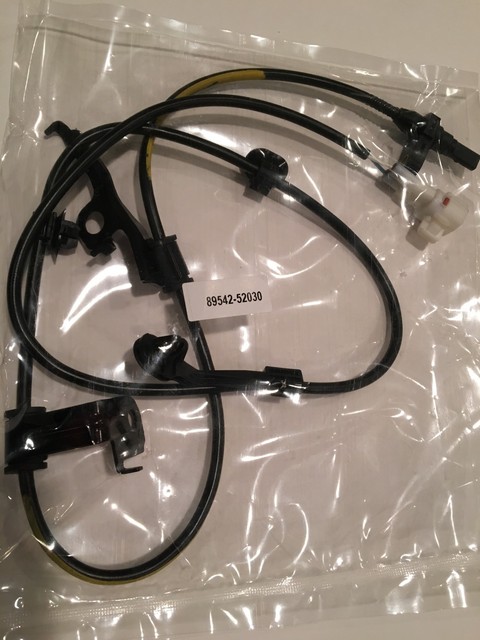 OEM Toyota 8954252030 Sensor Speed Front RH 89542-52030 for sale online ...
