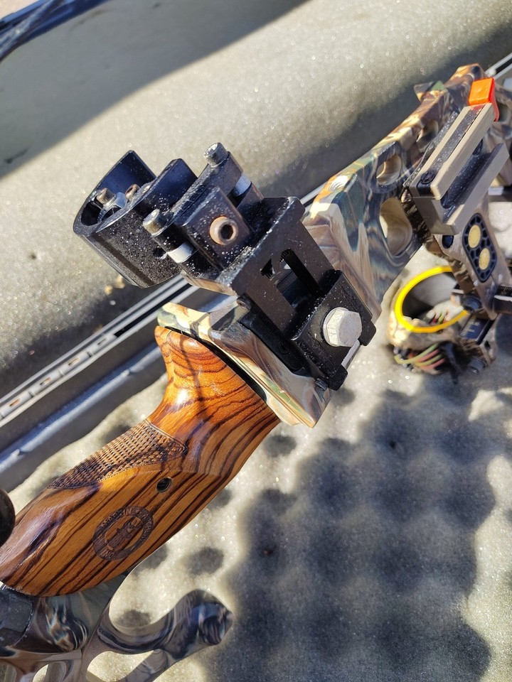 Martin Fury Compound Bow, Core Flex, With Case, RH | eBay